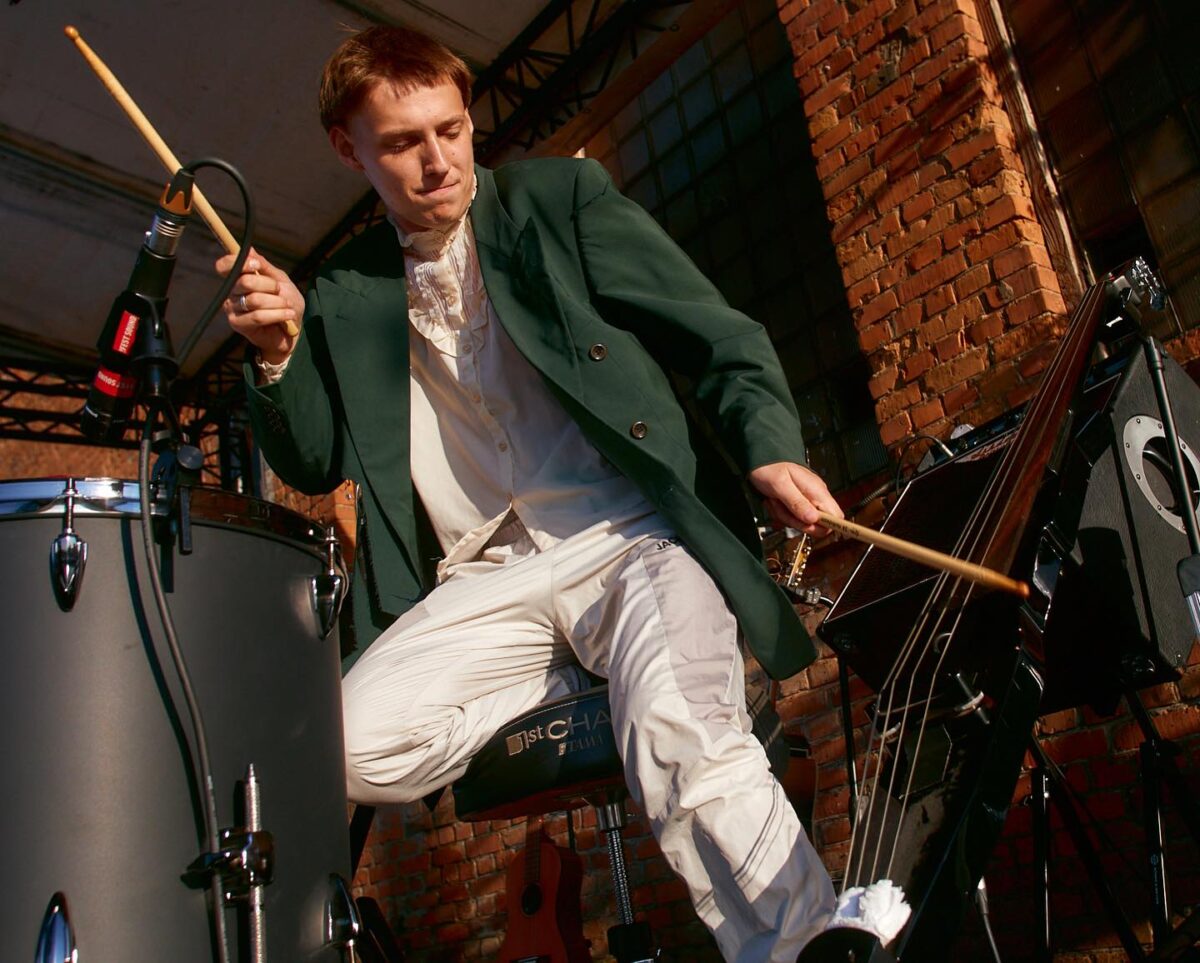 Куди піти ввечері в Києві та Львові в листопаді: радить концерти Павло Гоц з NAZVA